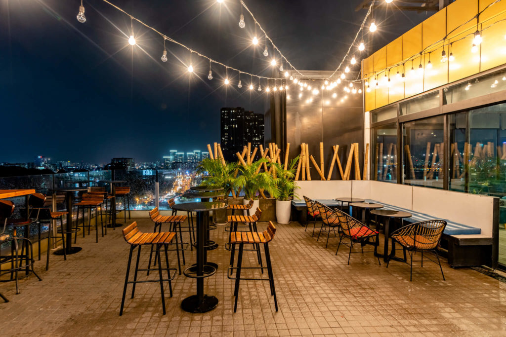 Propeller Rooftop Bar - Saigon's Rooftop In District 1 With Stunning ...